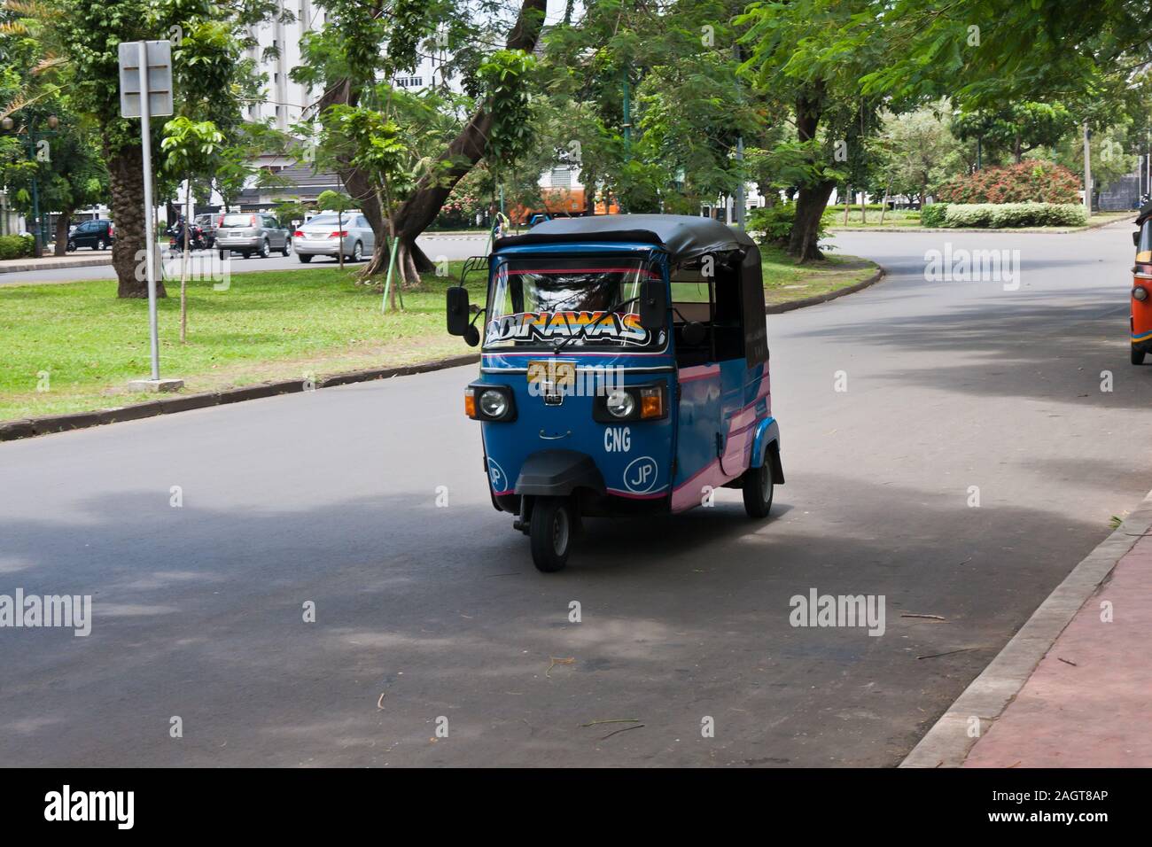 Tuk rickshaw jakarta indonesia hi-res stock photography and images - Alamy