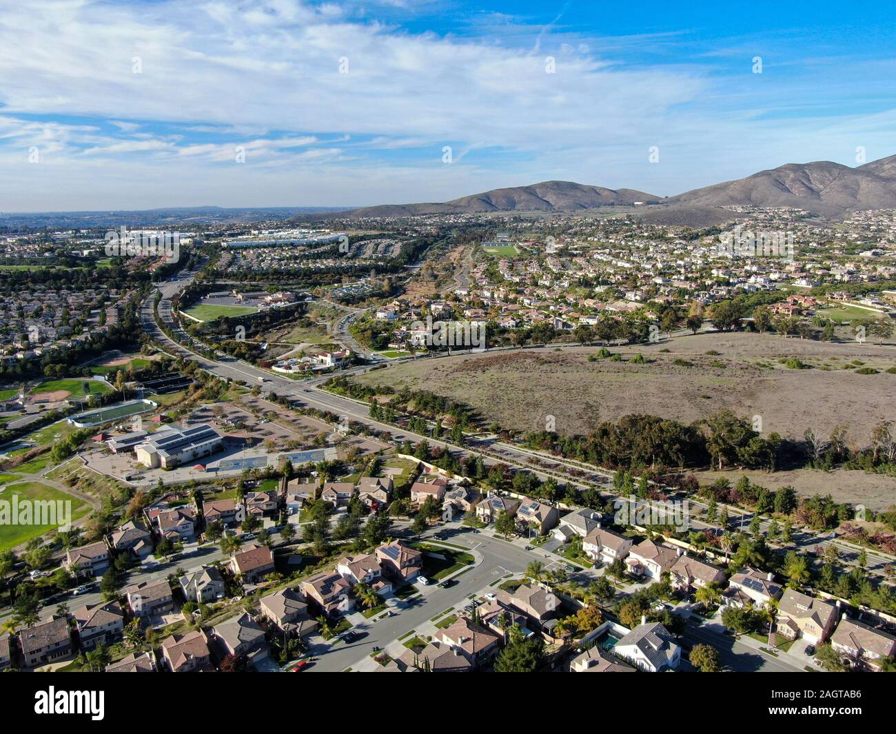 Upper class neighborhood hi-res stock photography and images - Alamy