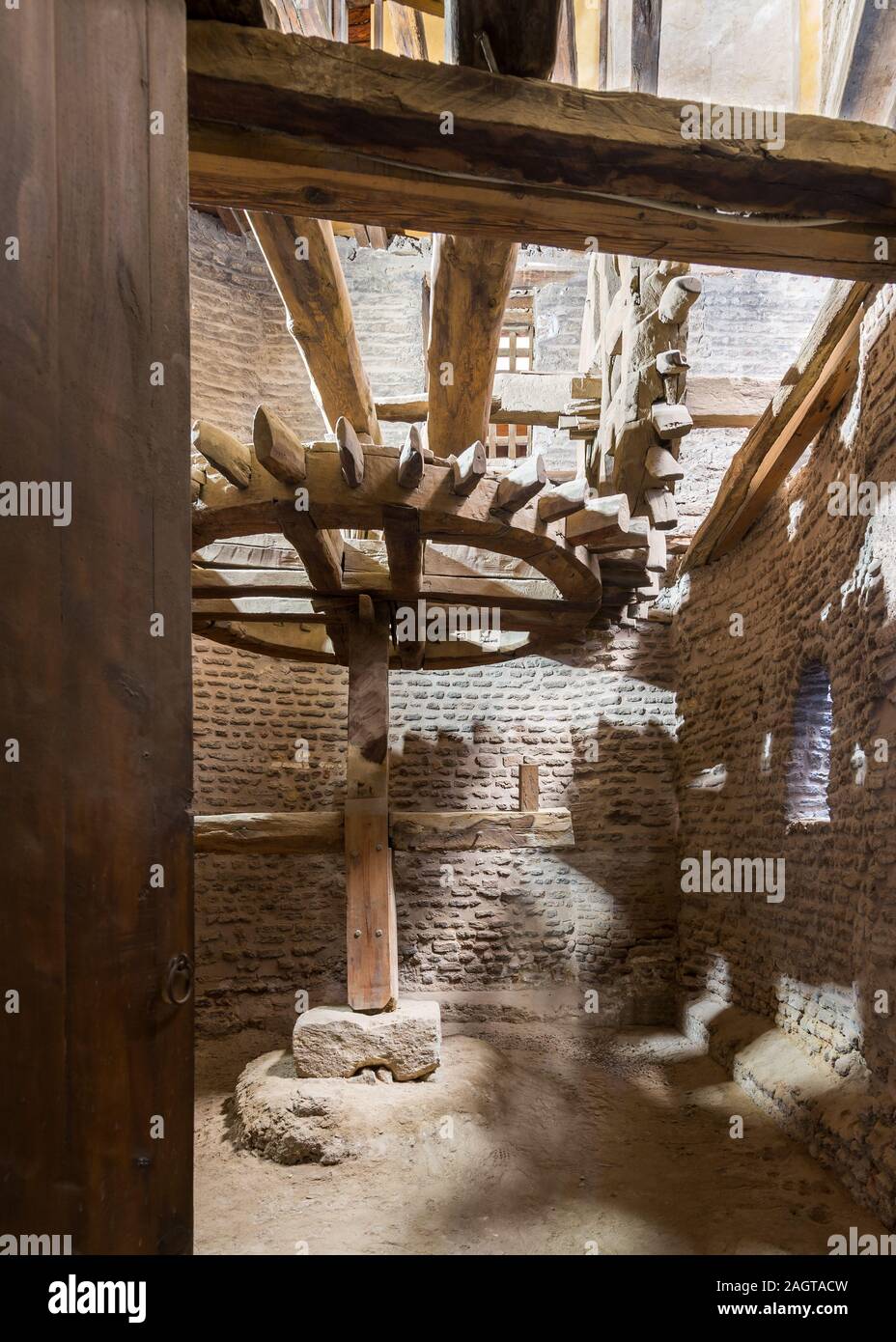 Ancient egypt water wheel hi-res stock photography and images - Alamy