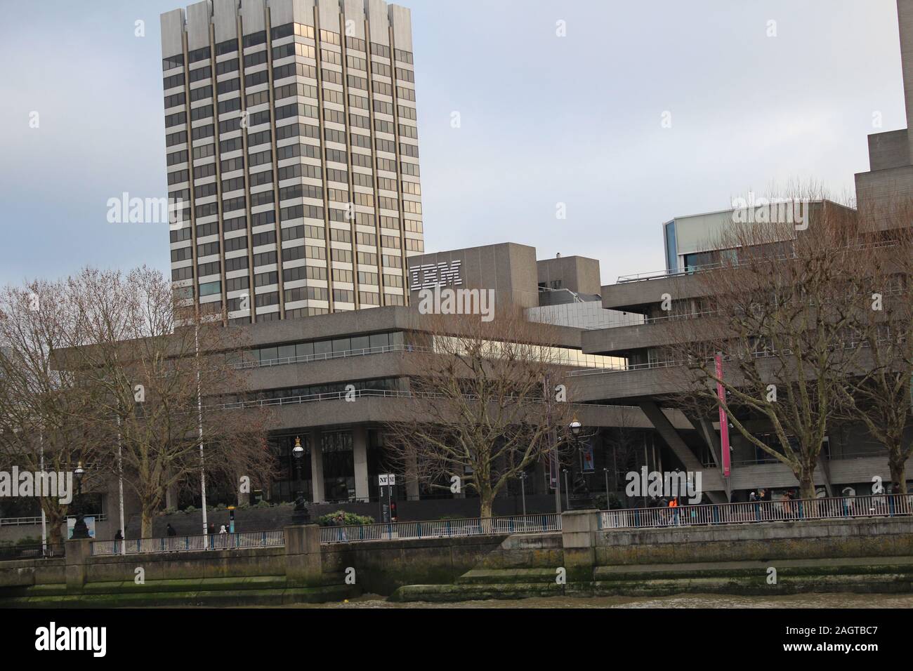 Ibm building hi-res stock photography and images - Alamy