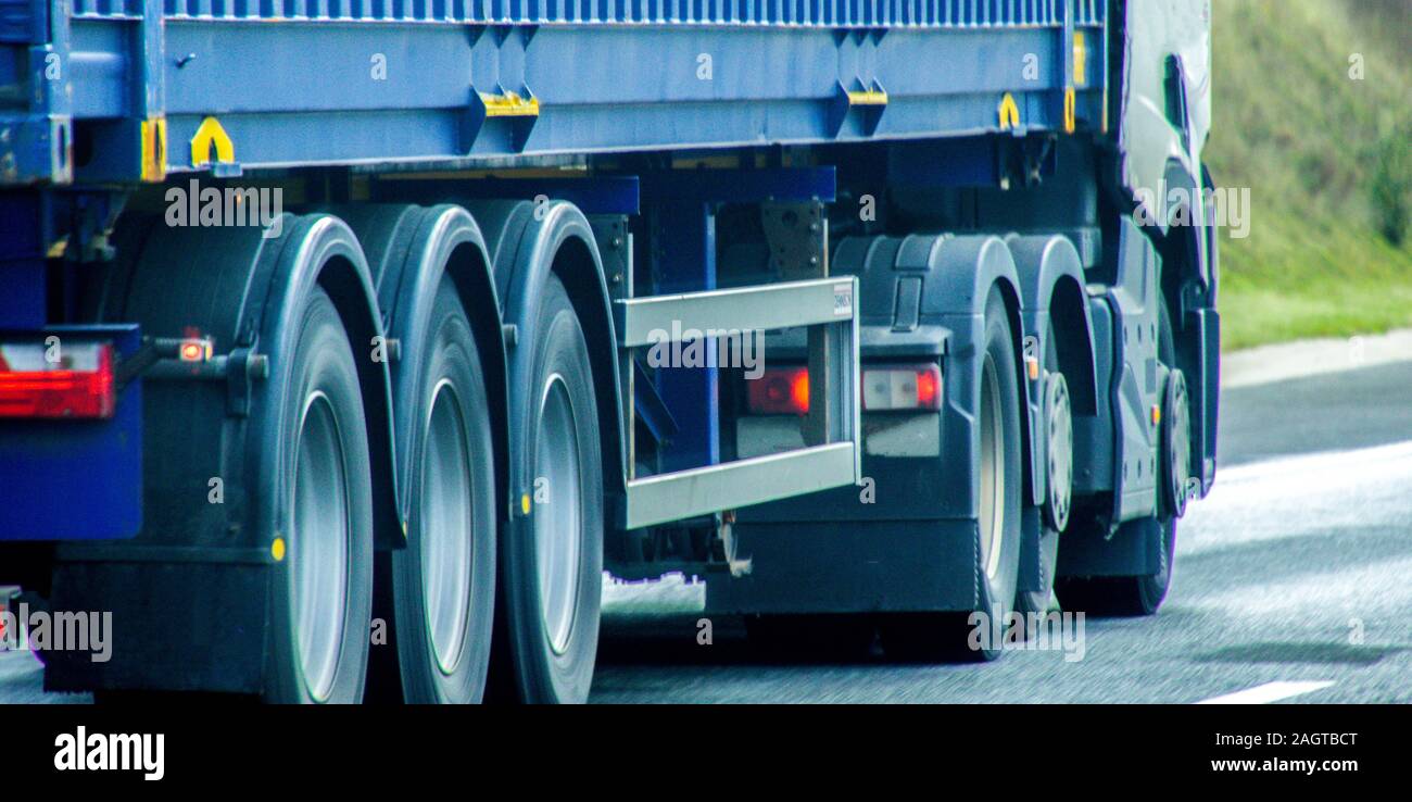 Wheels in motion hi-res stock photography and images - Alamy