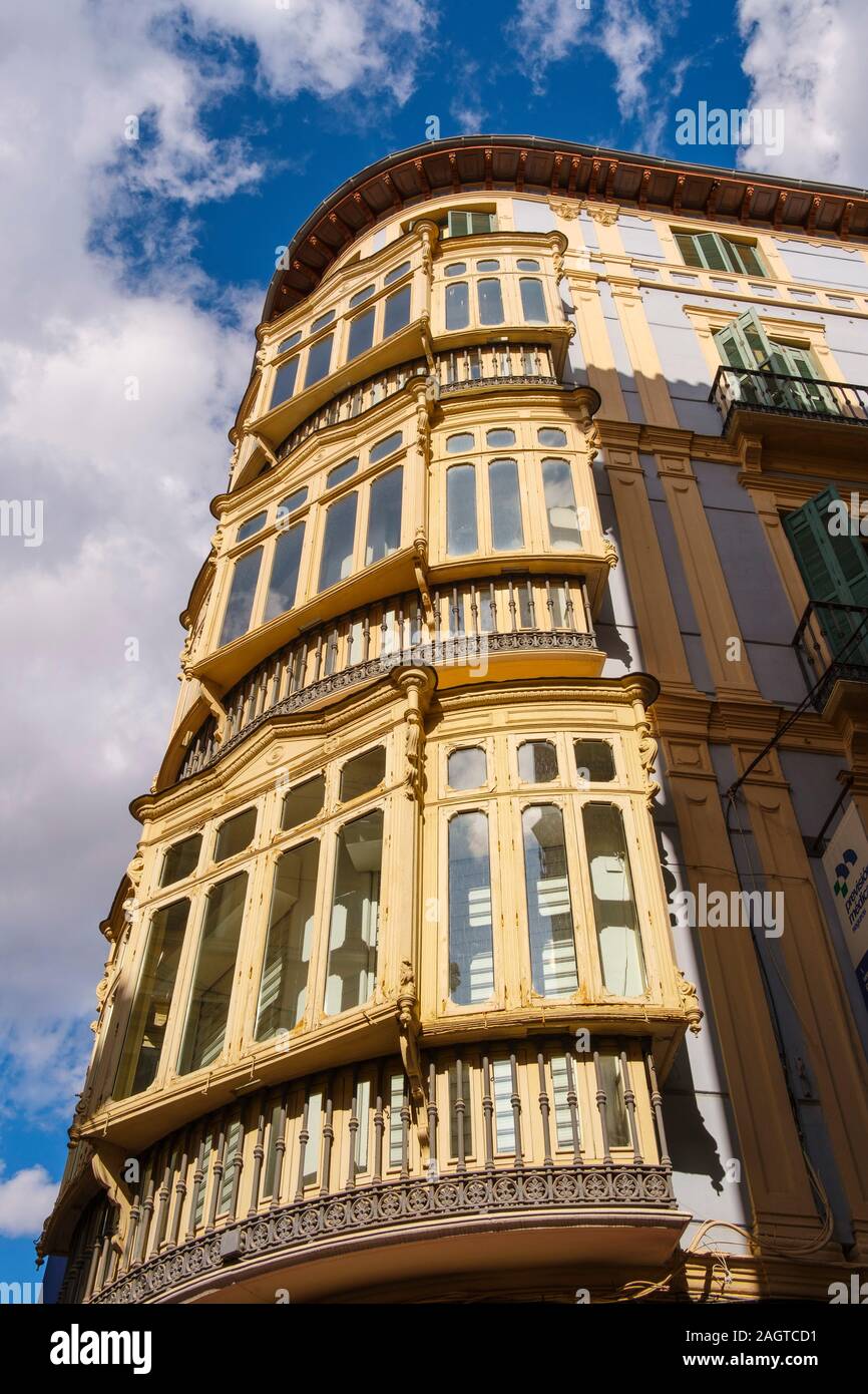 Spain architecture balcony house hi-res stock photography and images ...