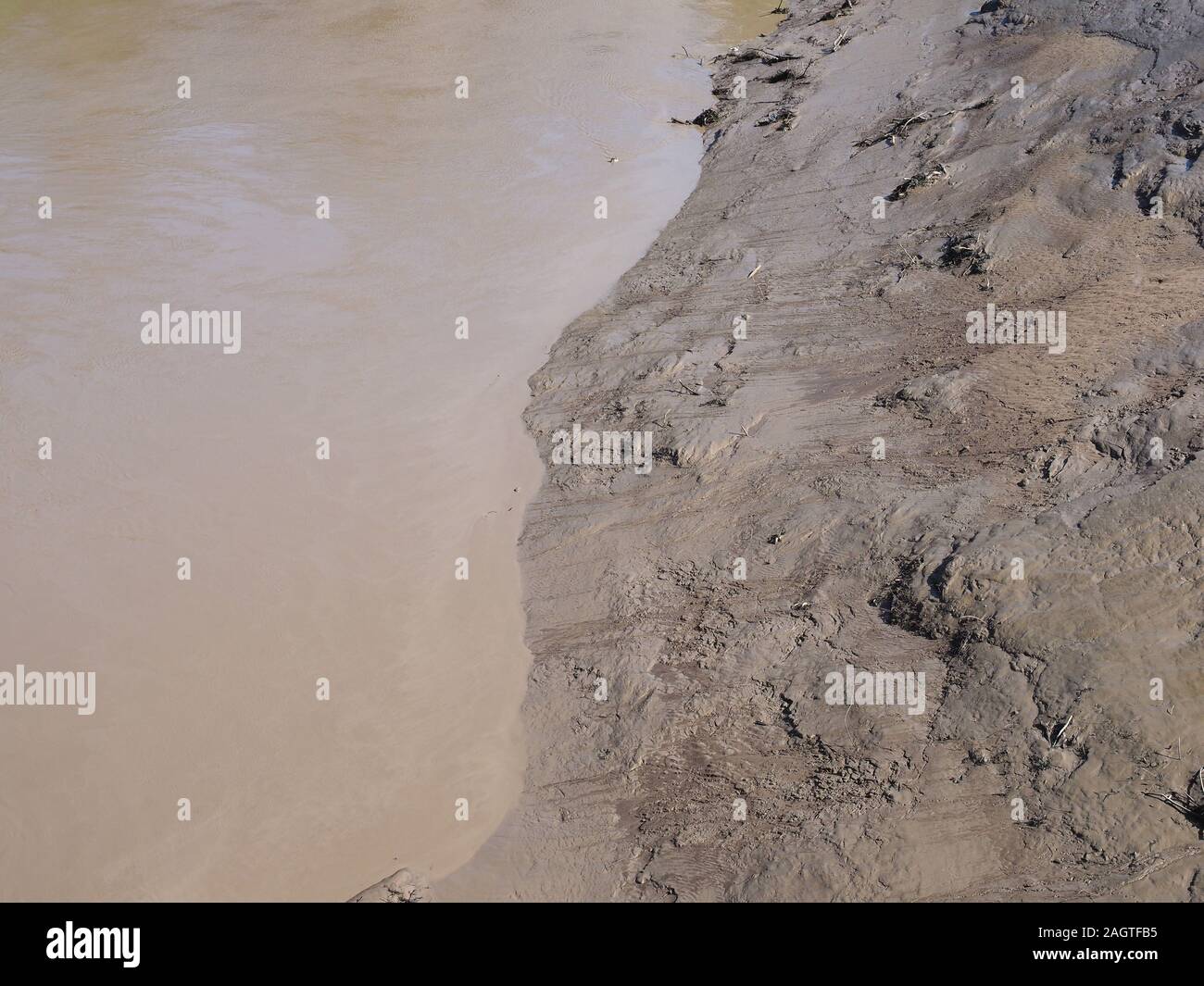 Muddy water sample hi-res stock photography and images - Alamy