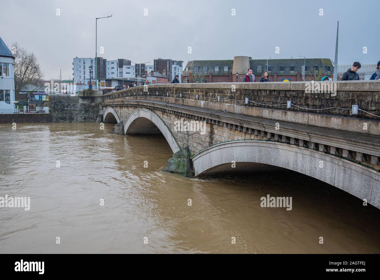 Maidstone kent england river view hi-res stock photography and images ...
