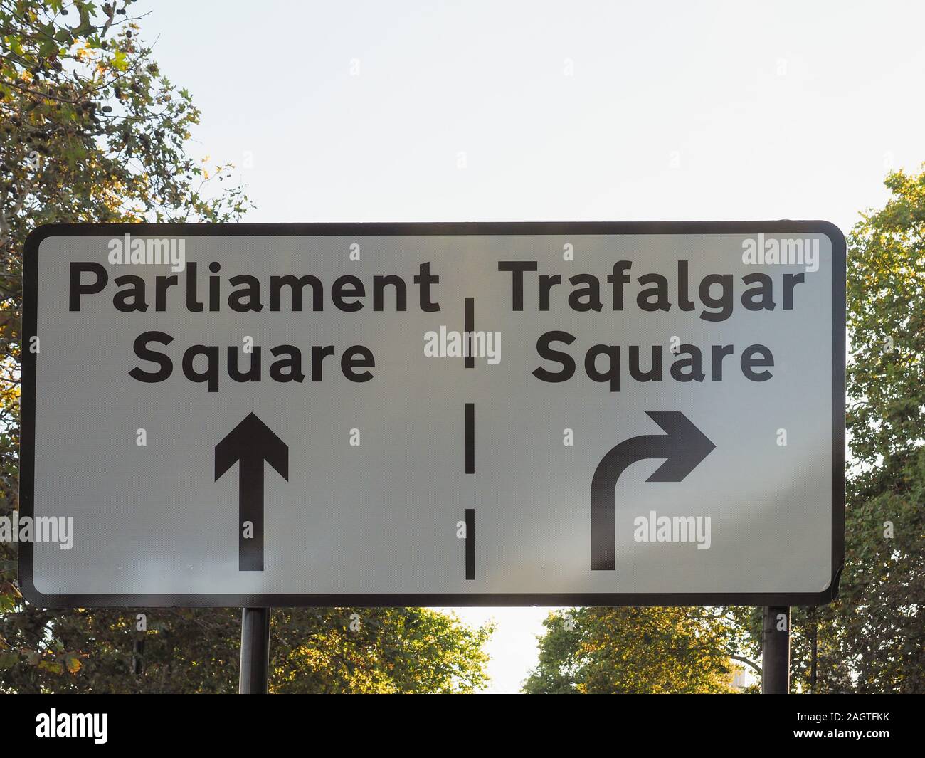 Parliament Square and Trafalgar Square direction arrow sign Stock Photo ...