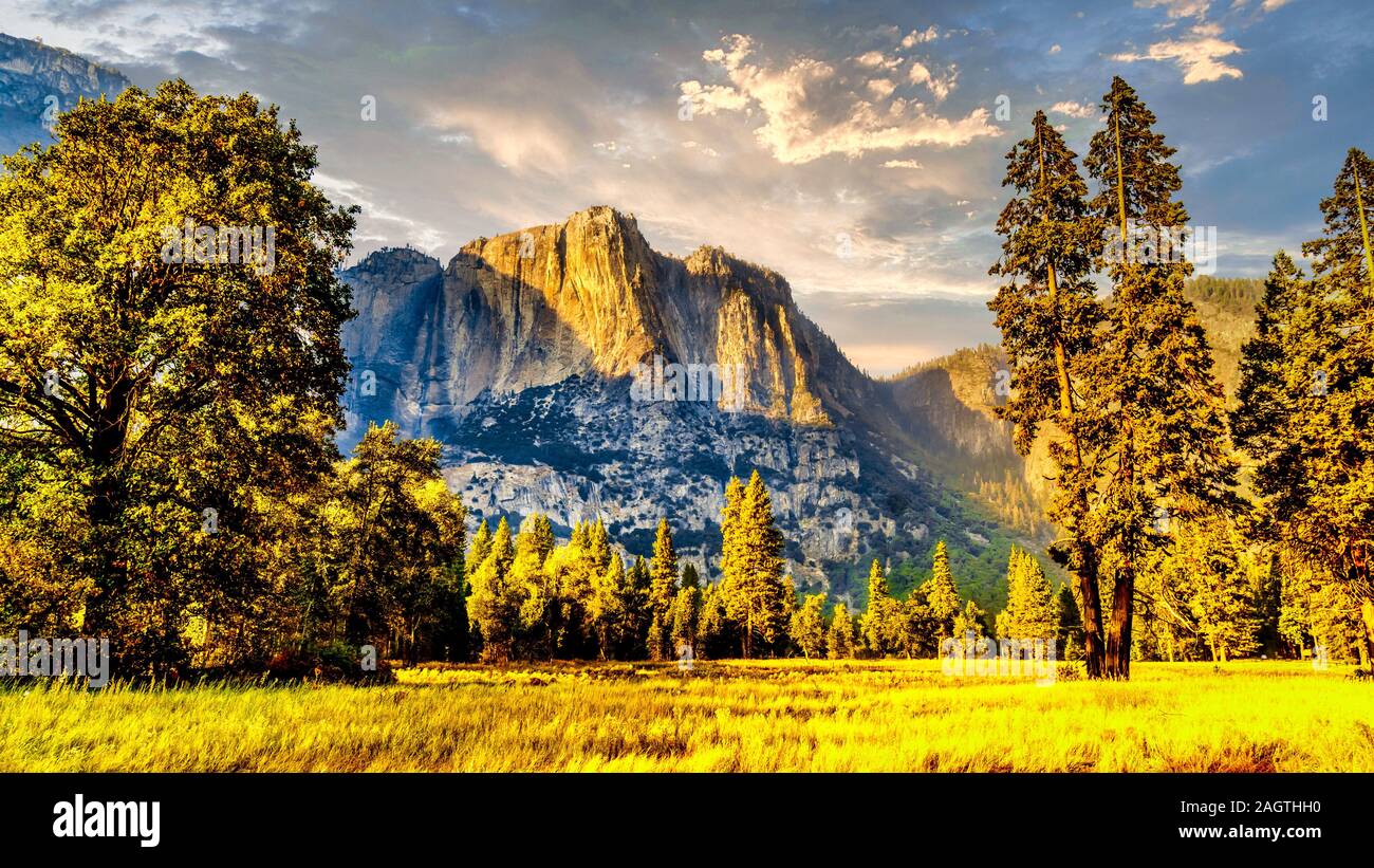 Setting Sun casting glowing sunlight over the almost dry Yosemite Upper ...