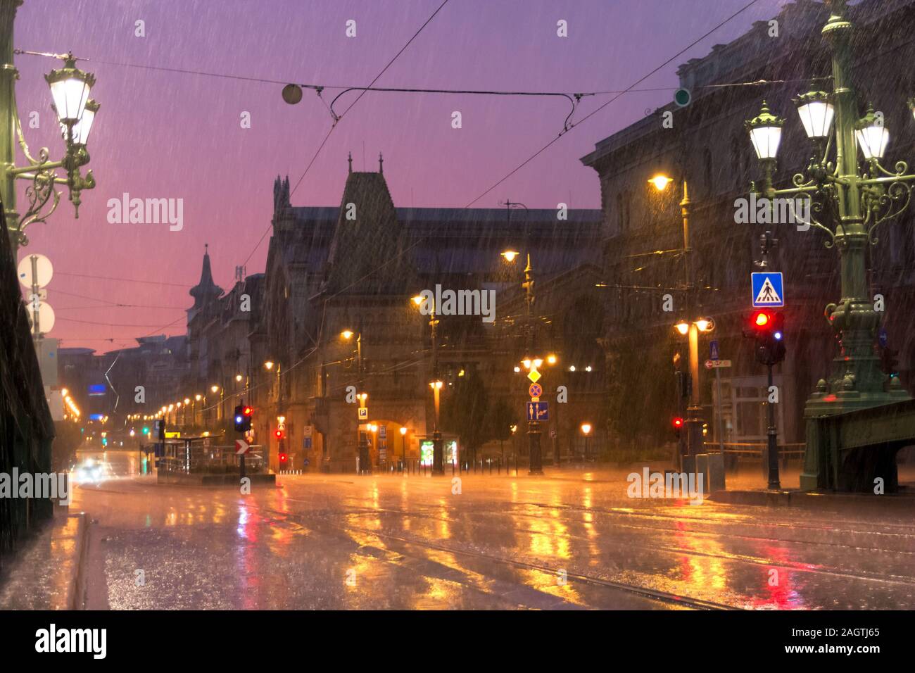 Fővám tér square, under the rain. Budapest, Hungary Stock Photo - Alamy