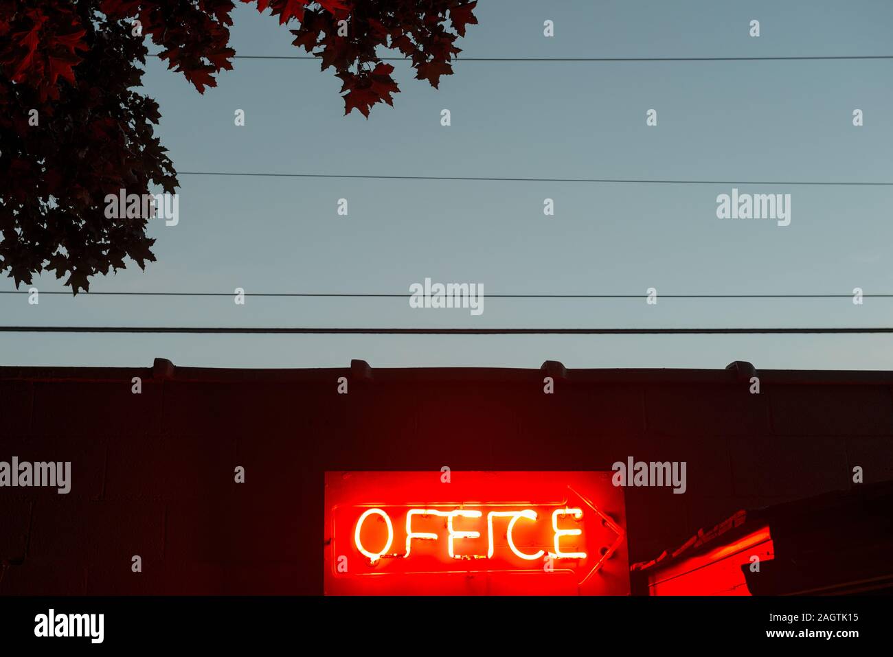 Night sign logo building location hi-res stock photography and images ...