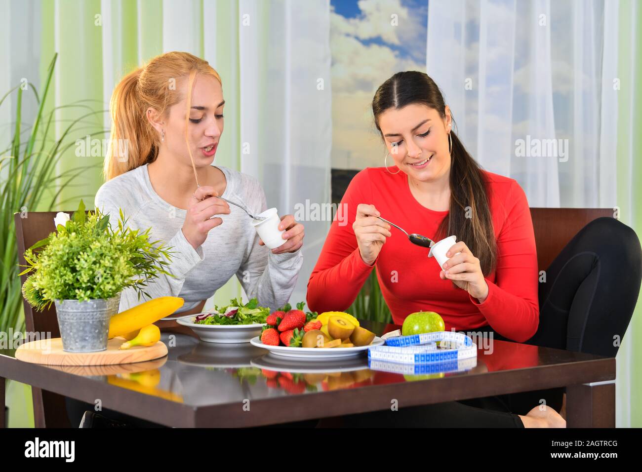 Conversation over meal hi-res stock photography and images - Alamy