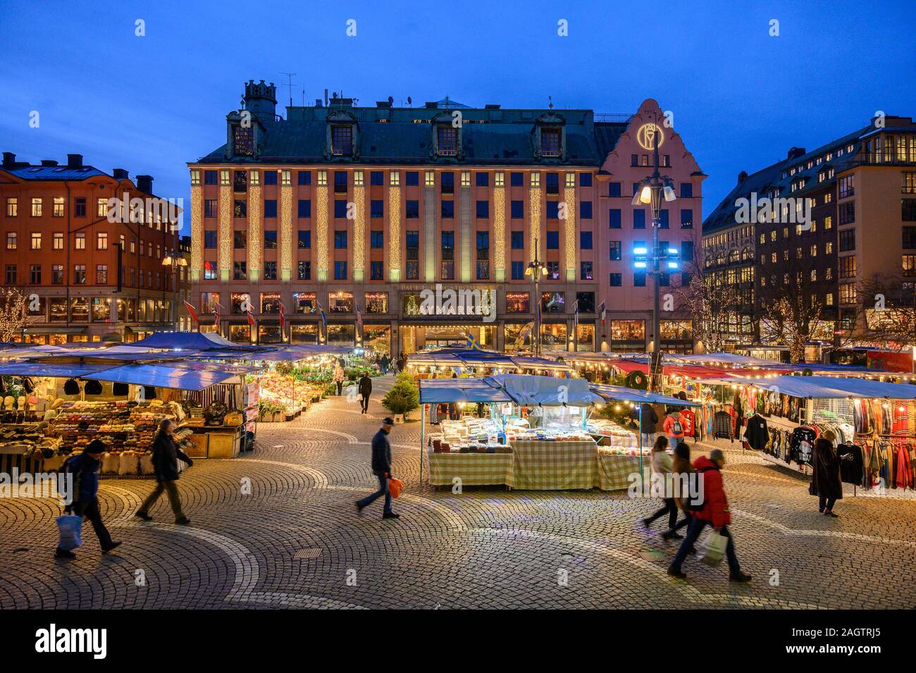 Sweden, Stockholm, December 18, 2019: Christmas atmosphere of the city ...