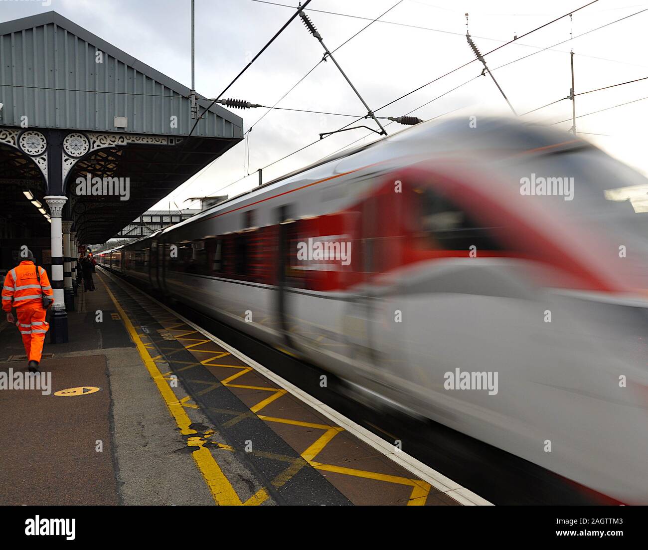 Modern electric train hi-res stock photography and images - Alamy