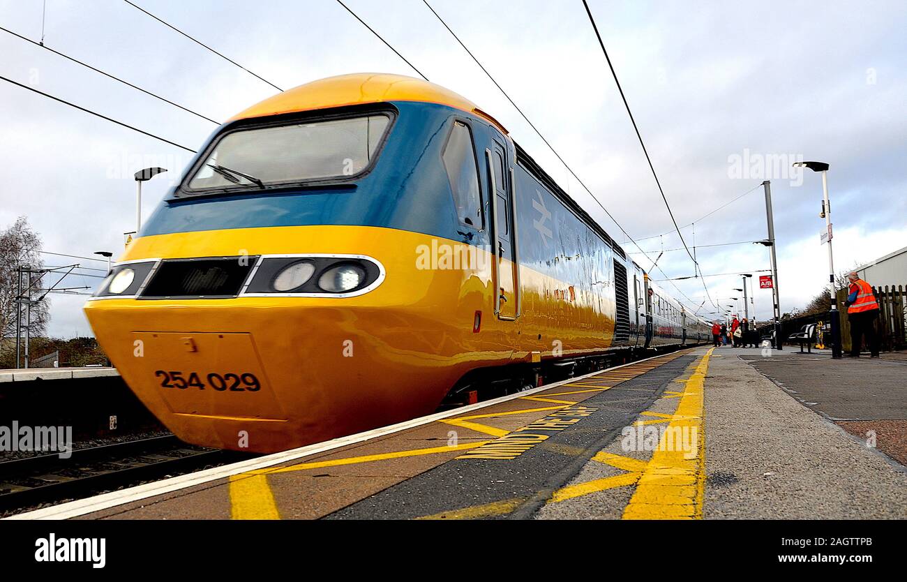 Hs2 model train hi-res stock photography and images - Alamy