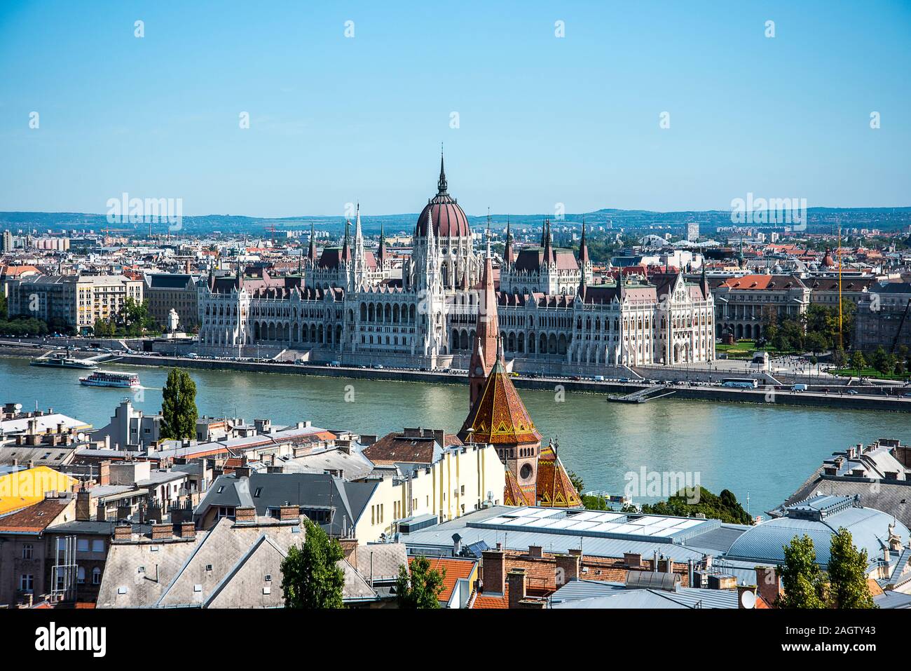 The mighty River Danube as it flows through the city of Budapest on its ...