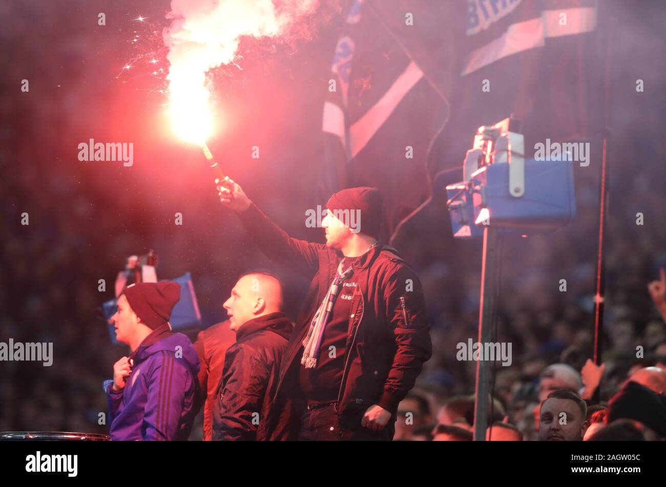 Pyro bengalo bengalos hi-res stock photography and images - Alamy