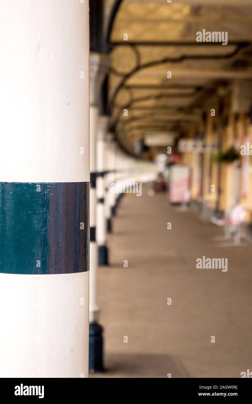 Closed station ireland train hi-res stock photography and images - Alamy
