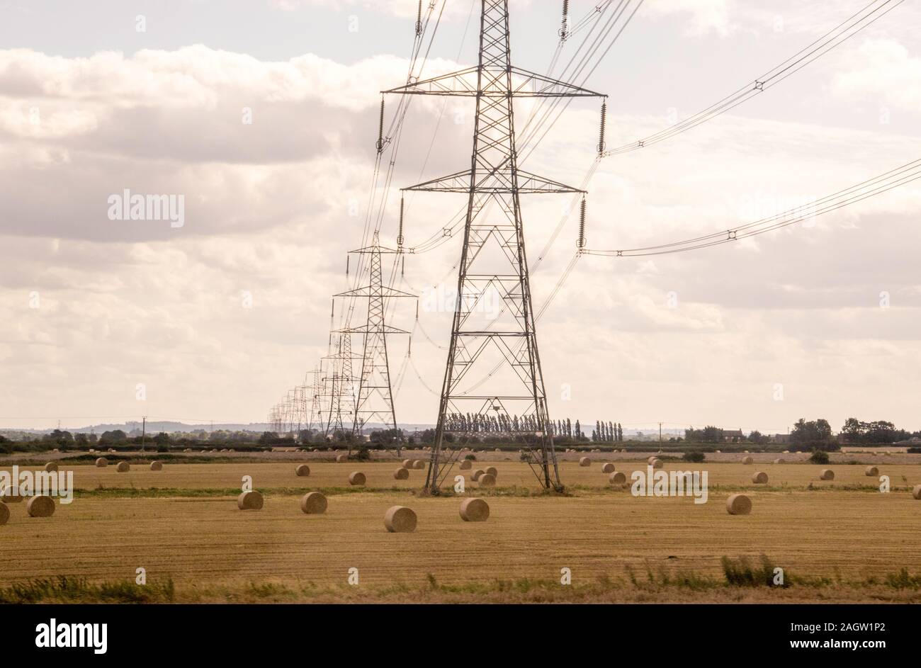 A typical electricity pylon in the United Kingdom Stock Photo - Alamy