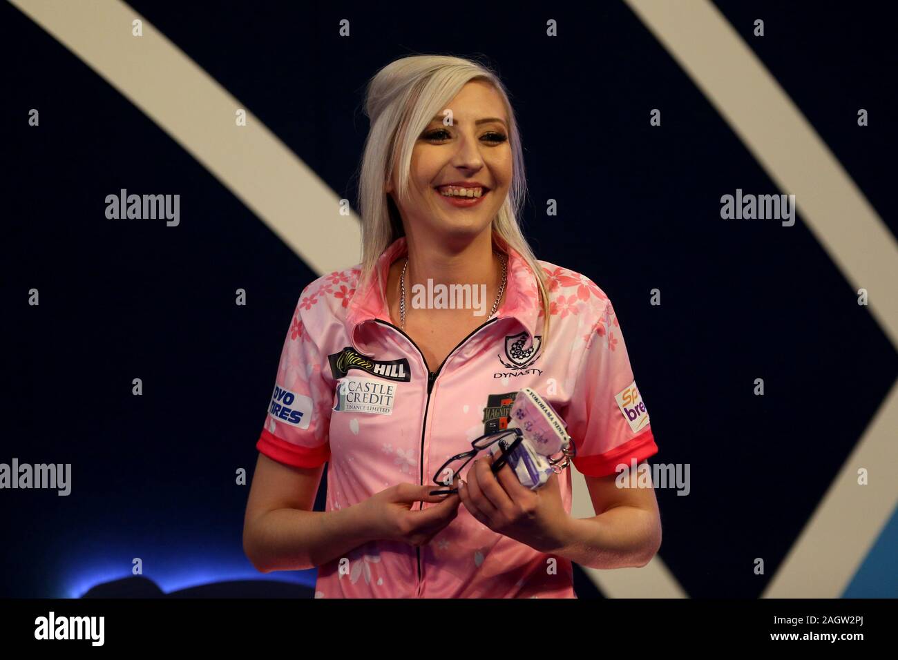 Fallon Sherrock celebrates after winning to go into the 3rd round ...
