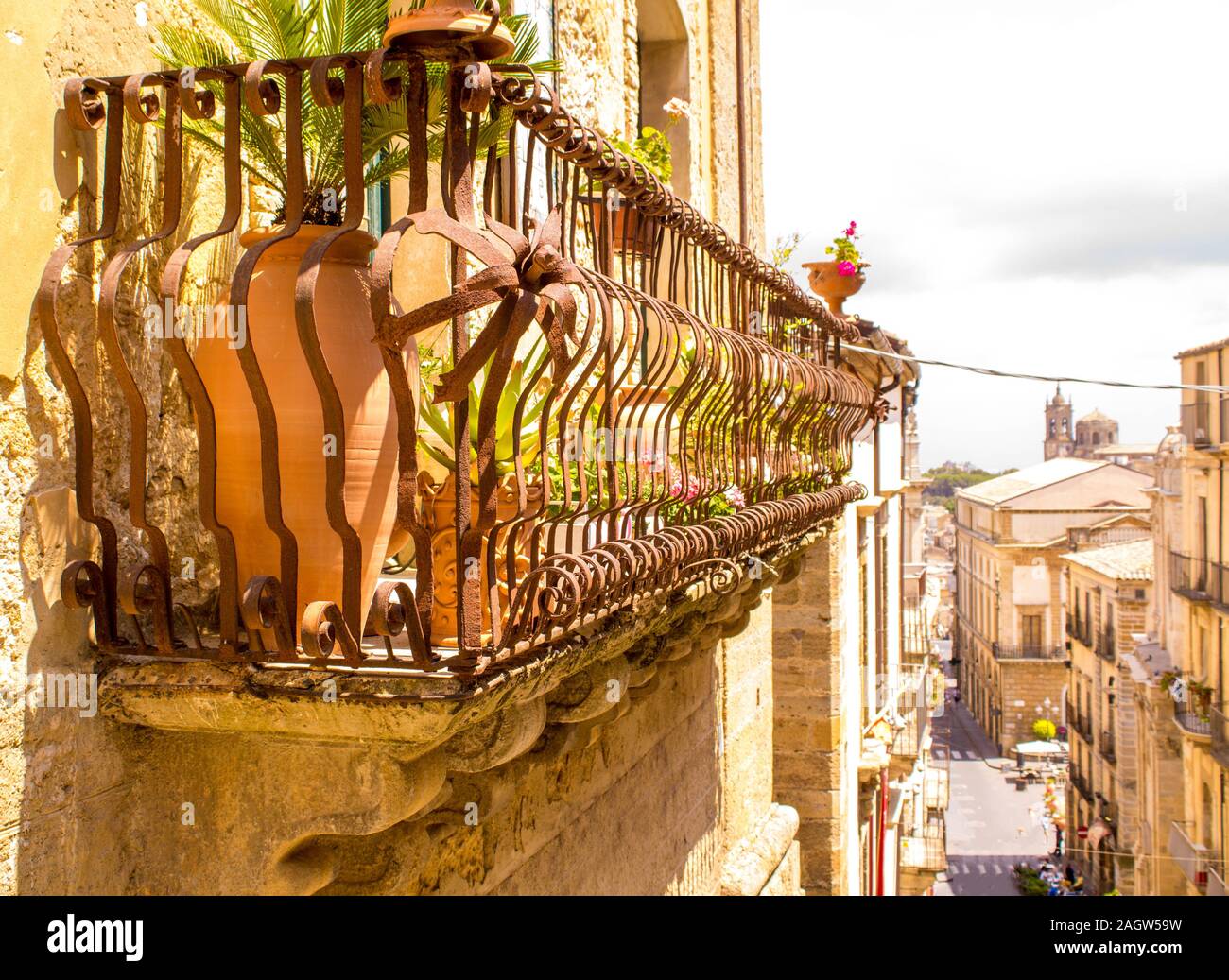 Overhangs house High Resolution Stock Photography and Images - Alamy