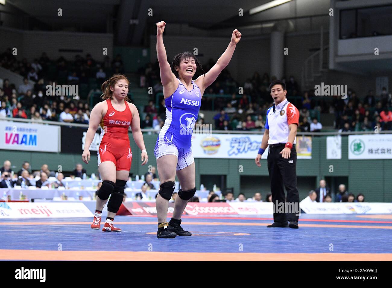 Komazawa Olympic Park Gymnasium, Tokyo, Japan. 21st Dec, 2019. (L-R ...