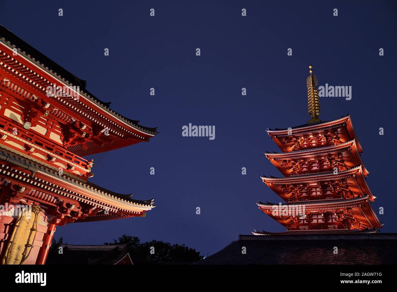 scenic of night view of asakusa temple in tokyo japan Stock Photo - Alamy