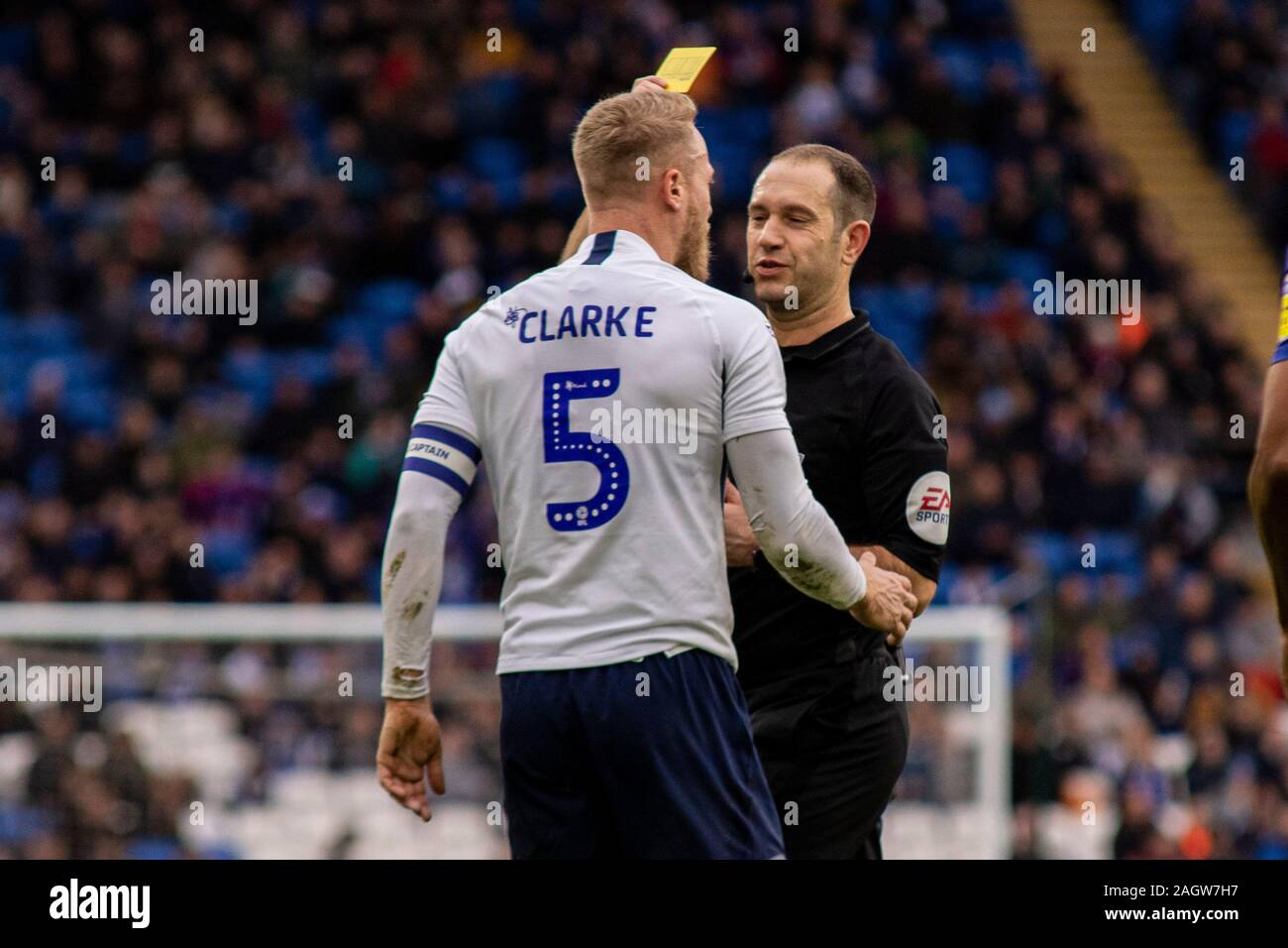 Match referee simpson hi-res stock photography and images - Alamy