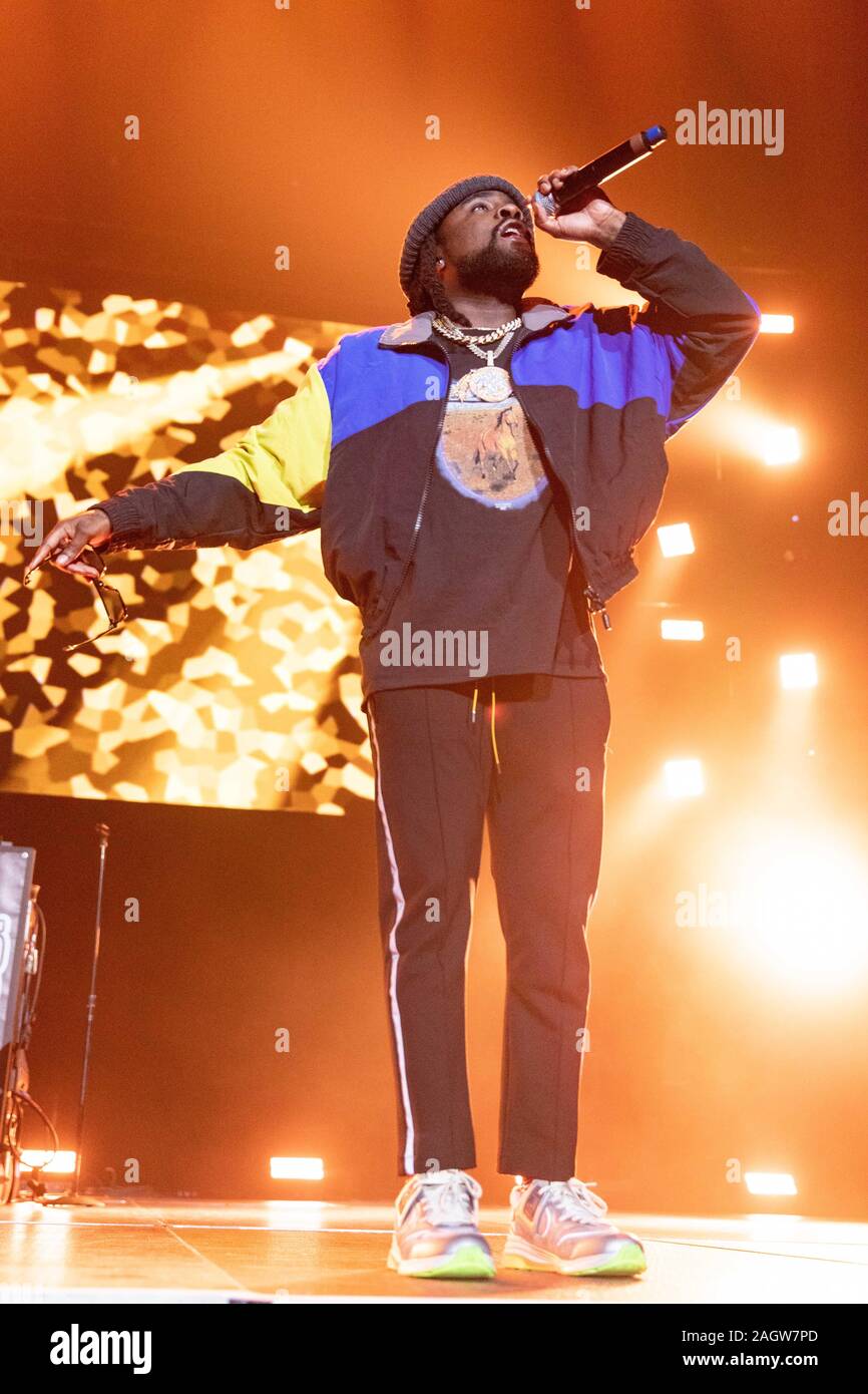 Wale singer hi-res stock photography and images - Alamy