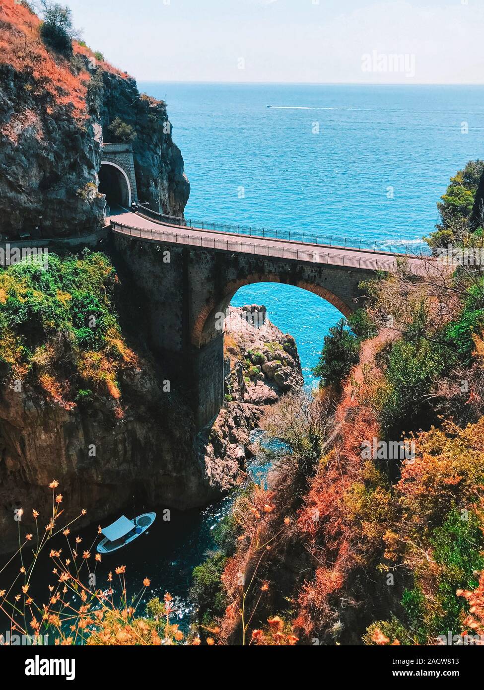 Italy the beach and the bridge of furore hi-res stock photography and ...