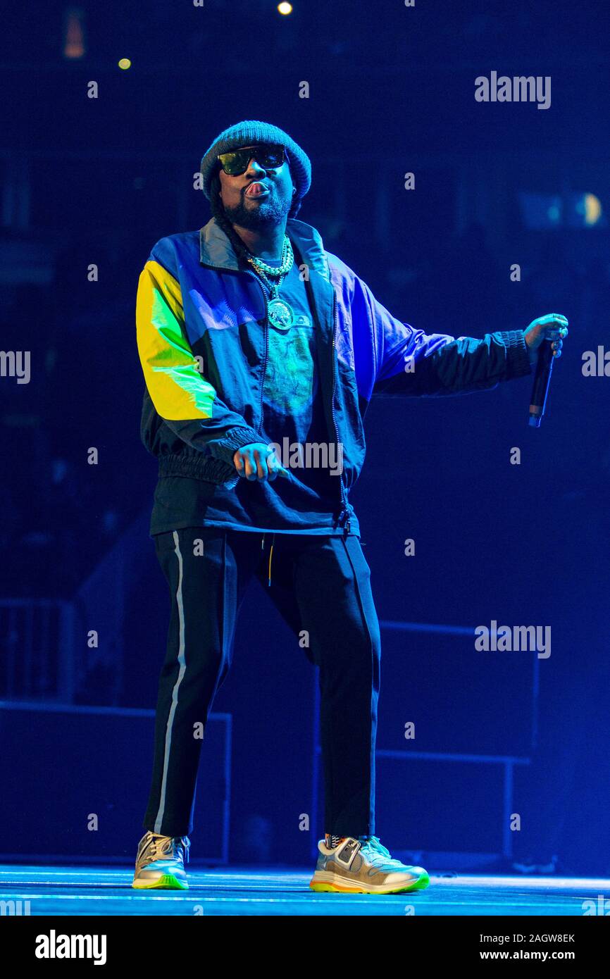 Wale singer hi-res stock photography and images - Alamy