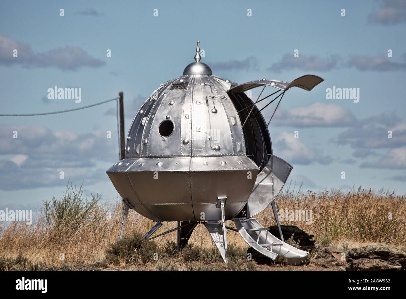 Flying saucer clouds hi-res stock photography and images - Alamy