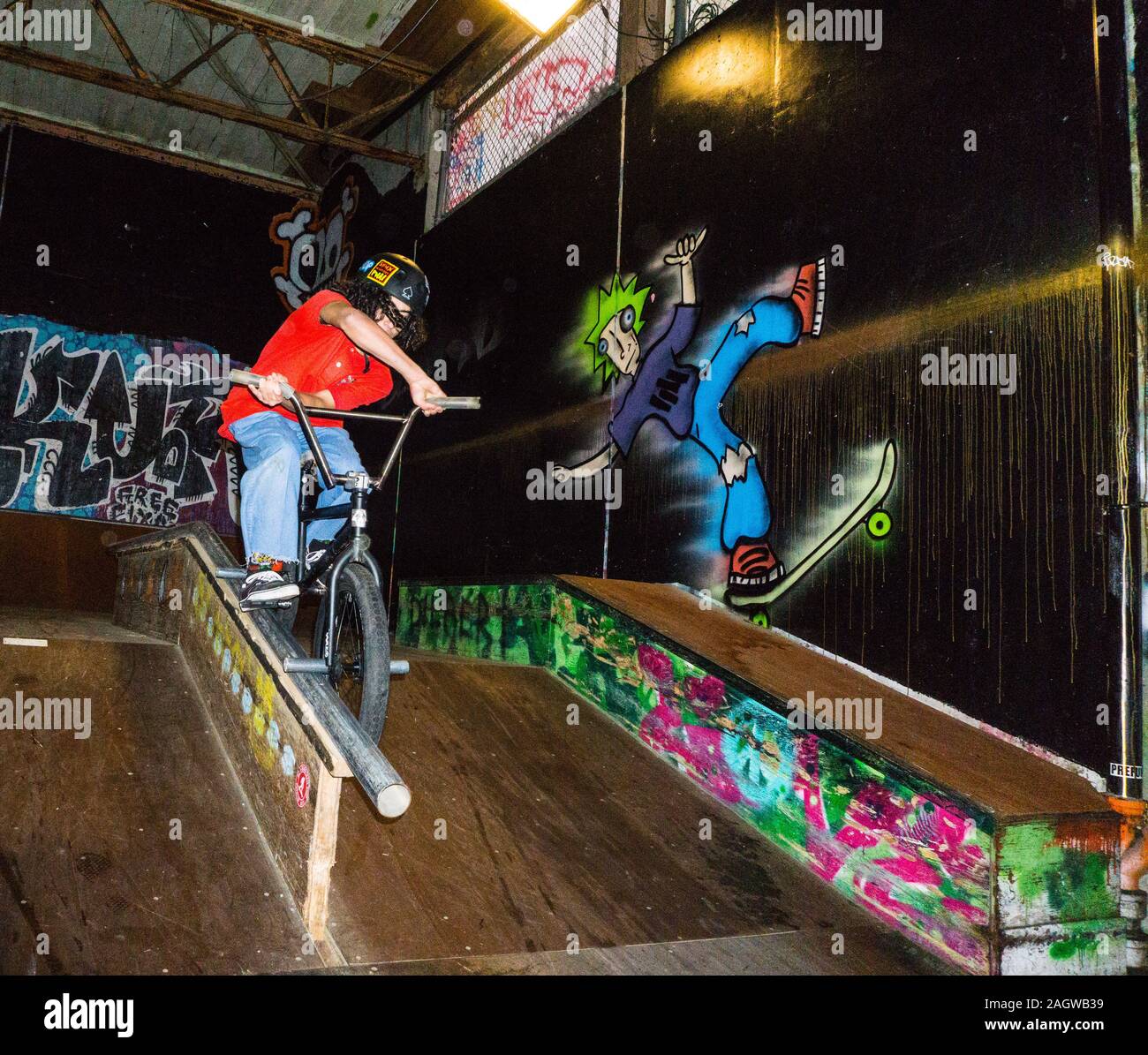 Indoor skate park hi-res stock photography and images - Alamy