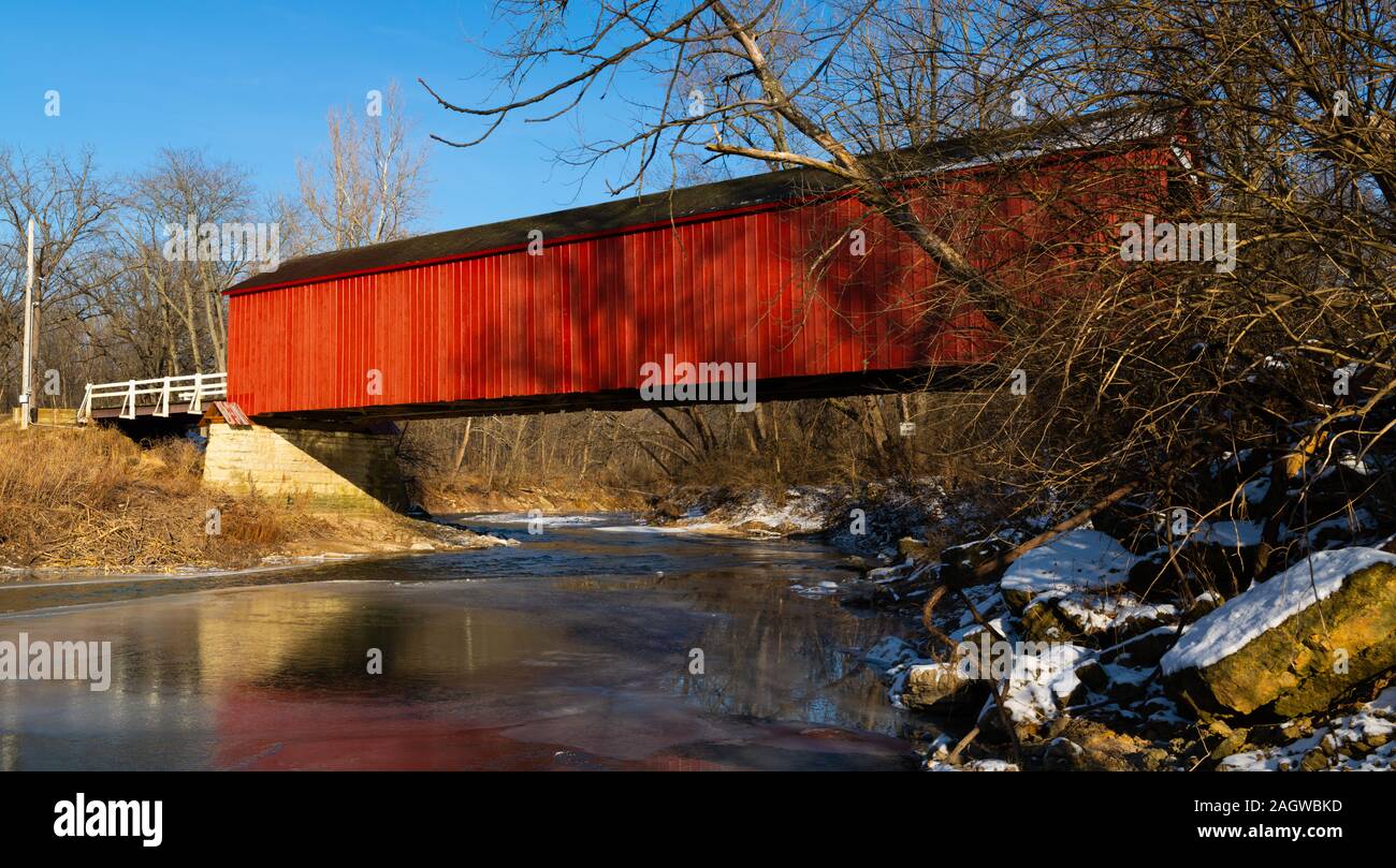Red covered bridge princeton hi-res stock photography and images - Alamy