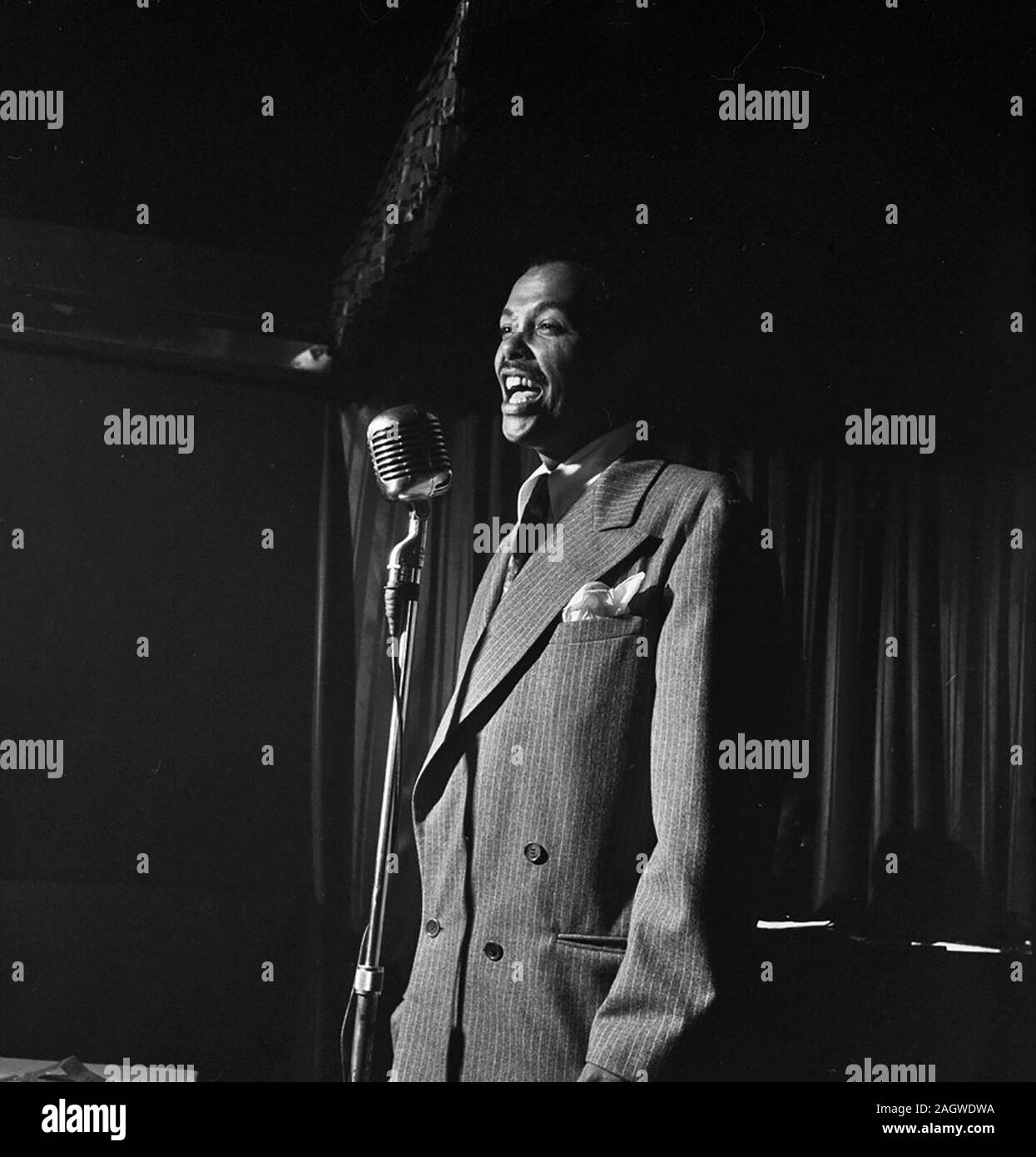 Black pop singer billy eckstine hi-res stock photography and images - Alamy