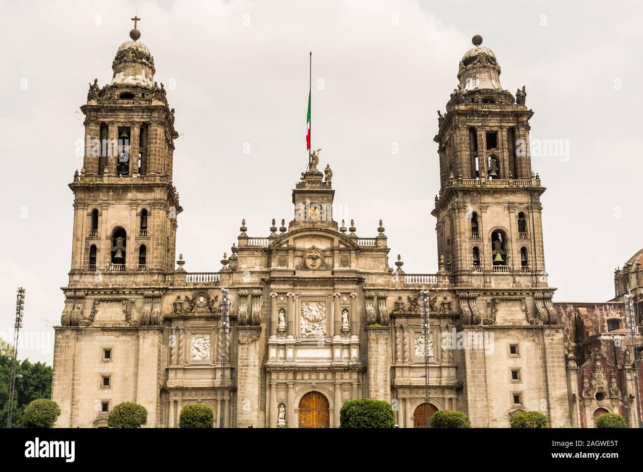 Mexico City Metropolitan Cathedral, the oldest and largest cathedral in ...