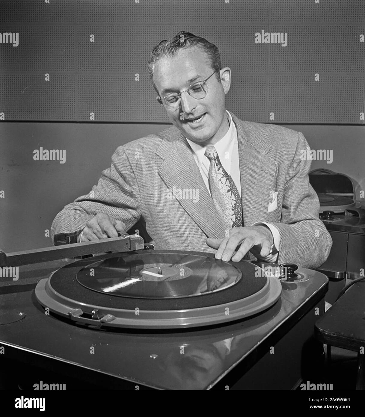 Tommy dorsey hi-res stock photography and images - Alamy