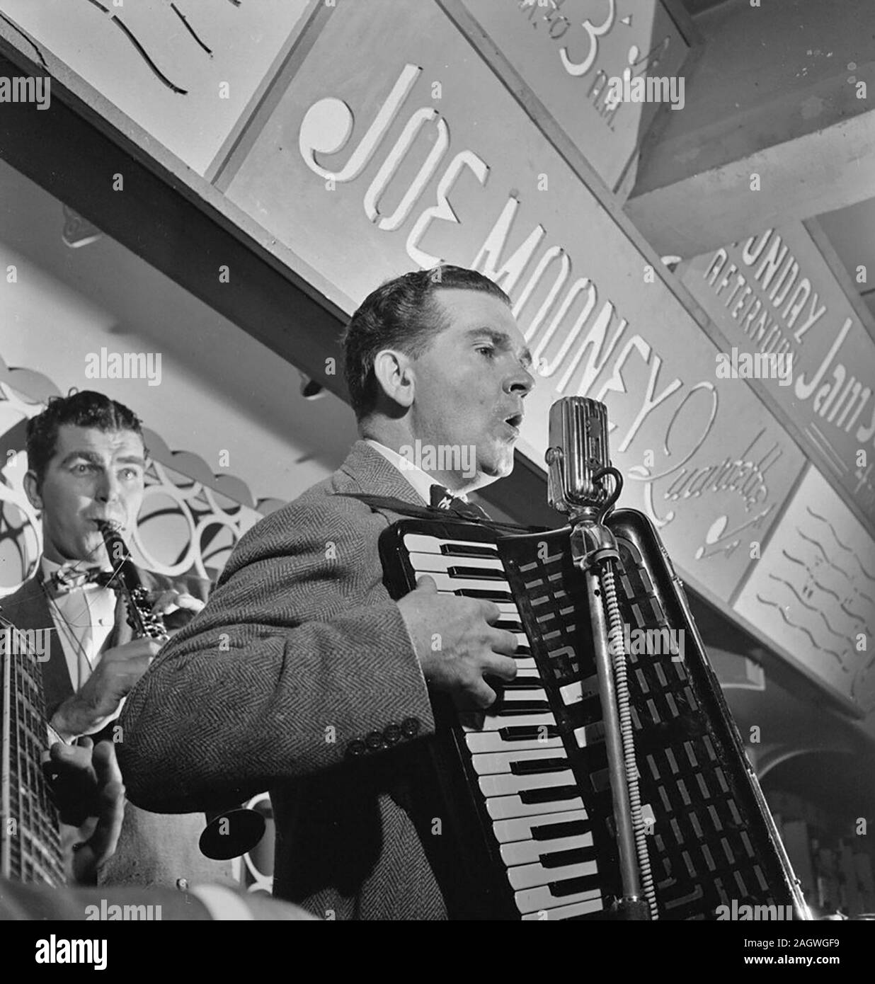 Dixons steak house Black and White Stock Photos & Images - Alamy