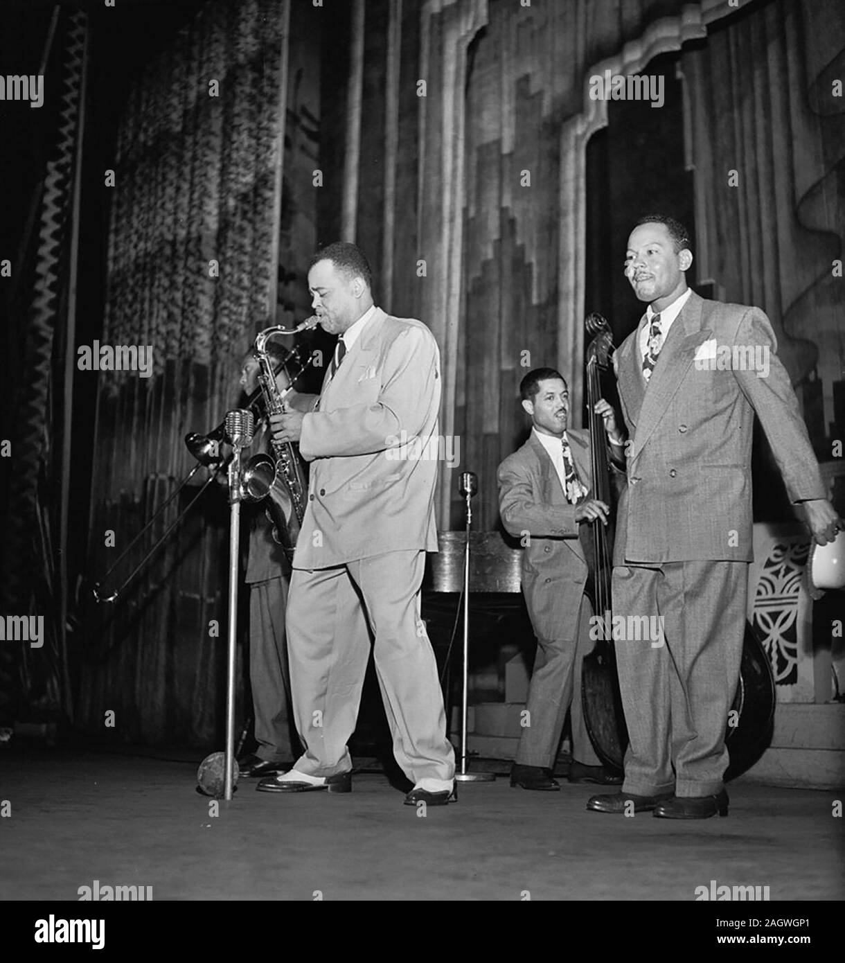 Walter buchanan apollo hi-res stock photography and images - Alamy