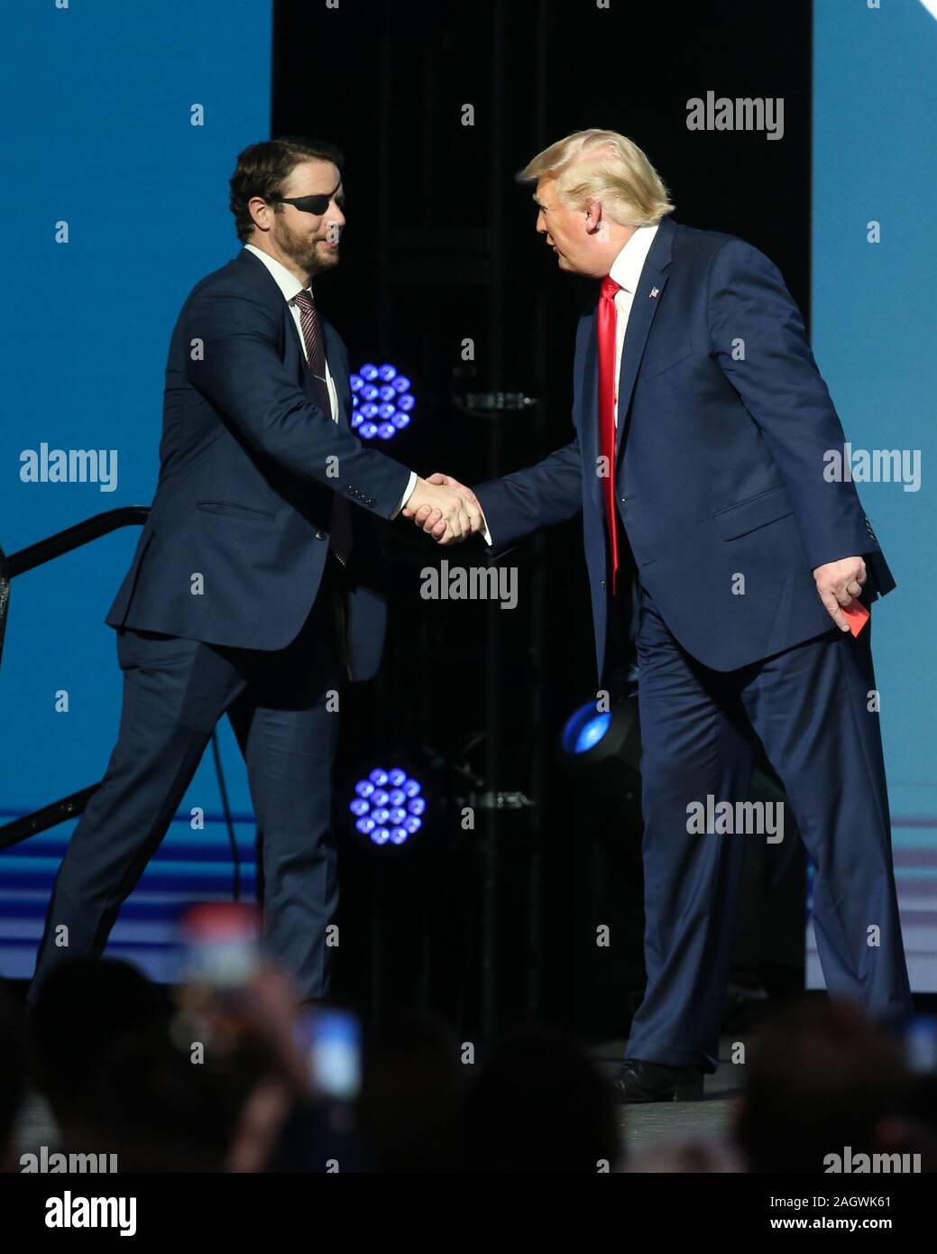 Dan crenshaw hi-res stock photography and images - Alamy