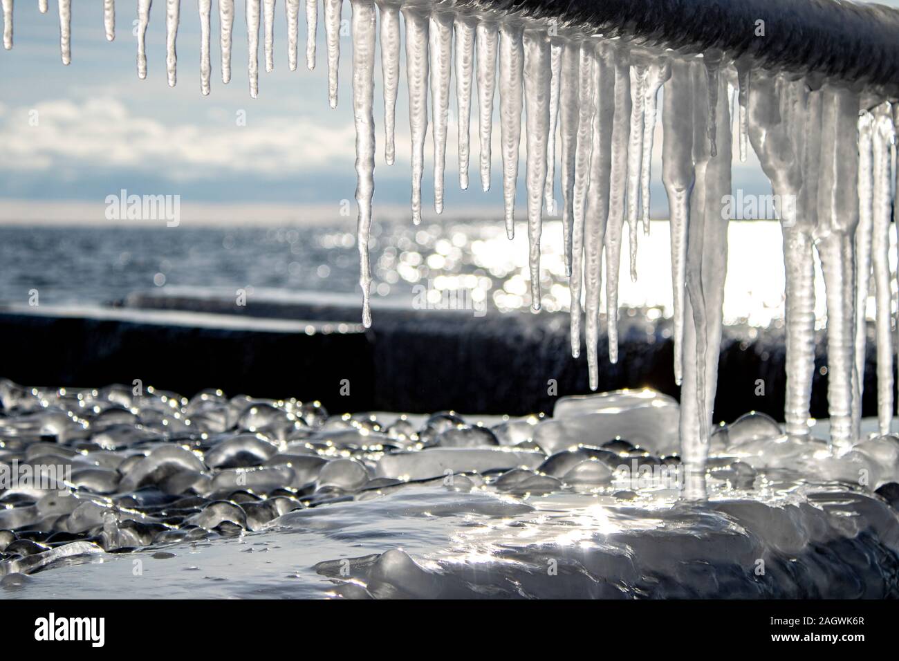 Frozen icicles by the Lake Ontario Stock Photo - Alamy