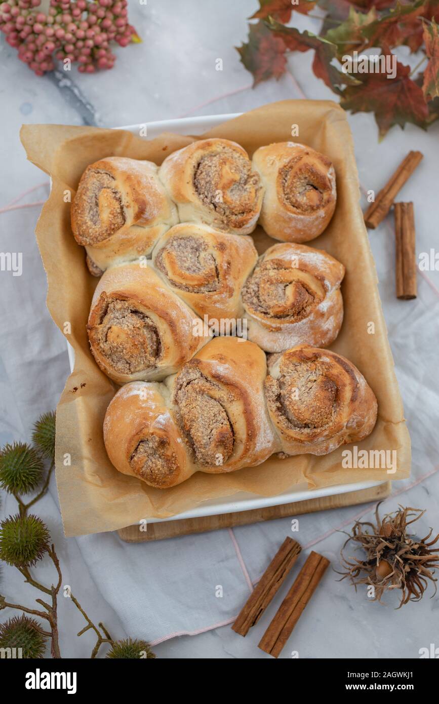 Sprinkle cinnamon rolls hi-res stock photography and images - Alamy