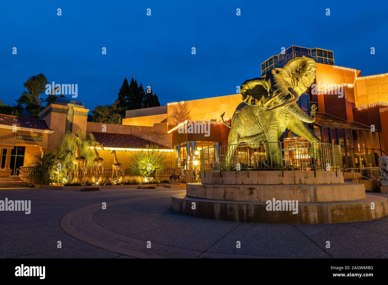 San ramon fountain hi-res stock photography and images - Alamy