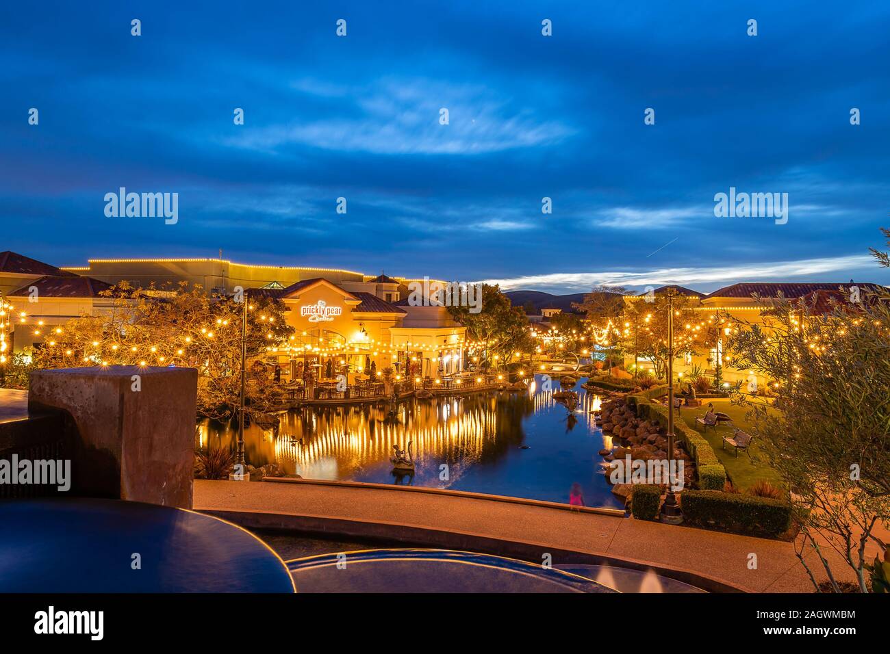 San ramon fountain hi-res stock photography and images - Alamy