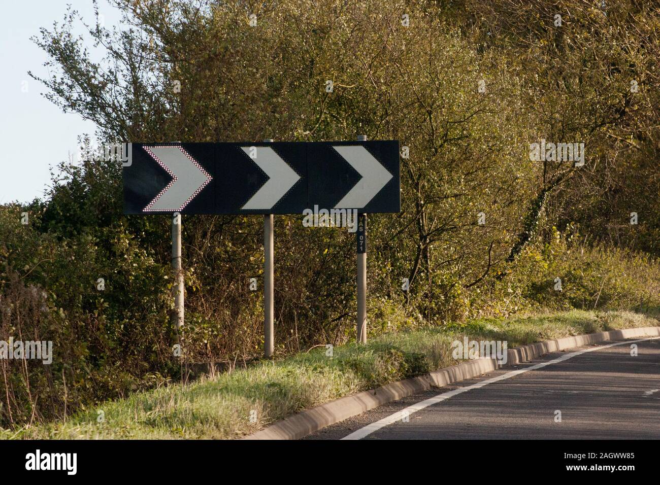 Sharp left bend in road hi-res stock photography and images - Alamy