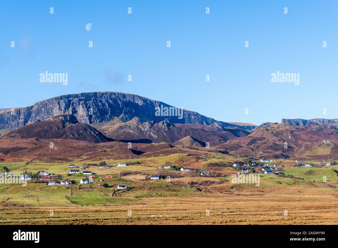 Cuillin Mountains, Houses, Isle of Skye Stock Photo - Alamy