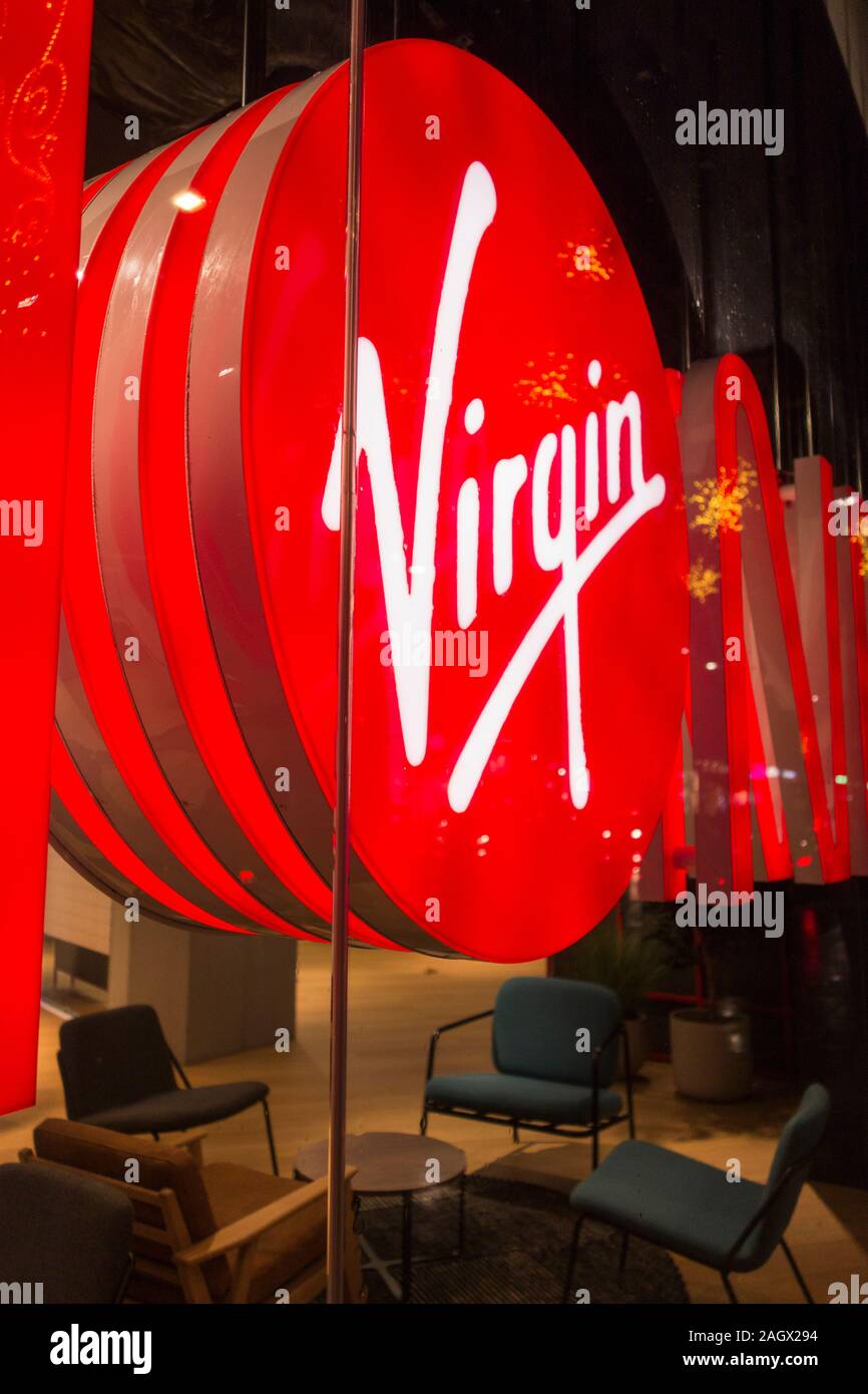 Virgin media logo hi-res stock photography and images - Alamy