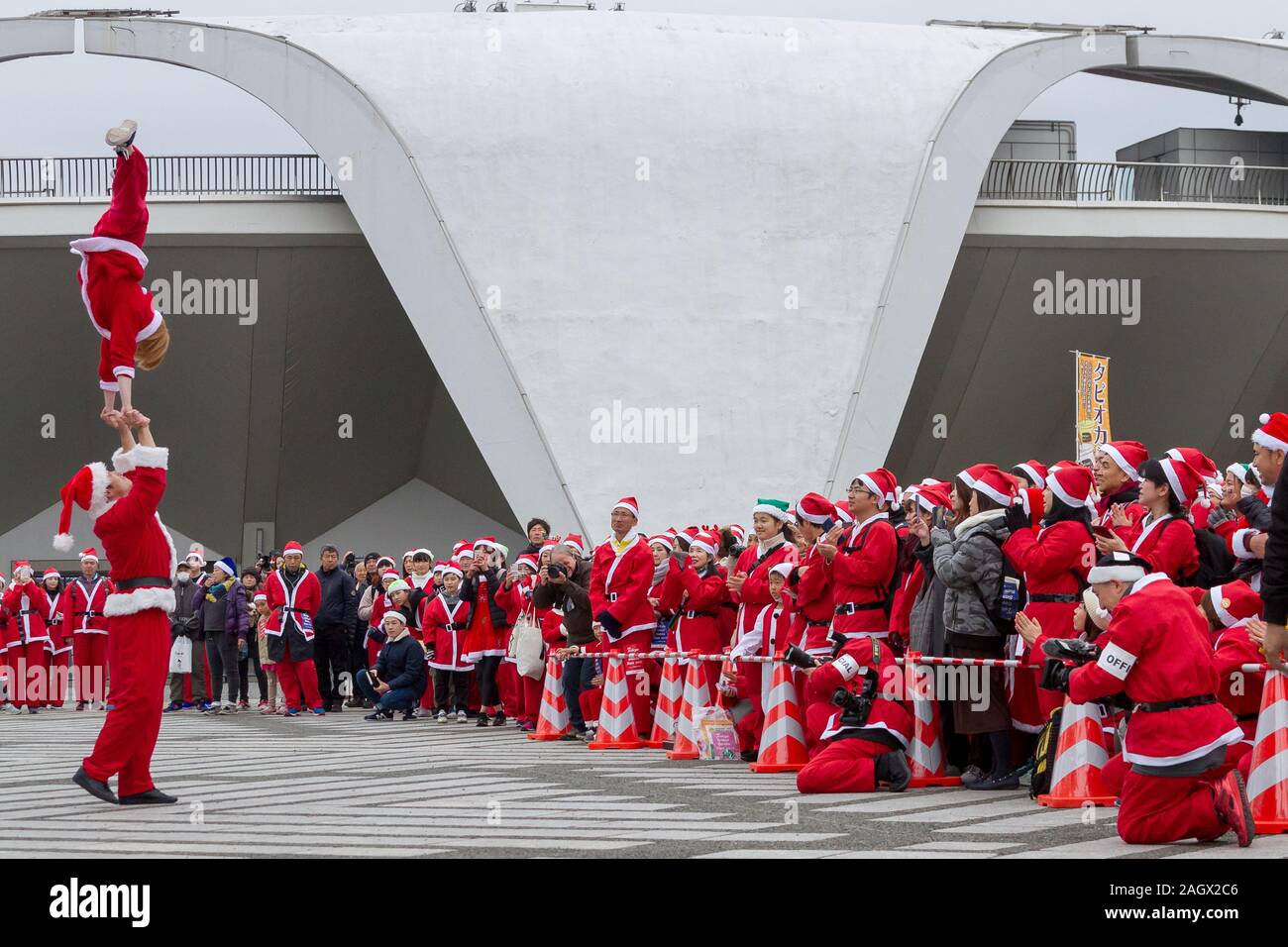 The great santa run in tokyo hi-res stock photography and images - Alamy