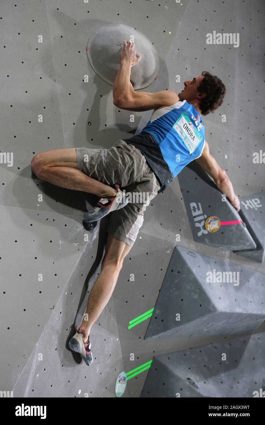 Adam ondra hi-res stock photography and images - Alamy