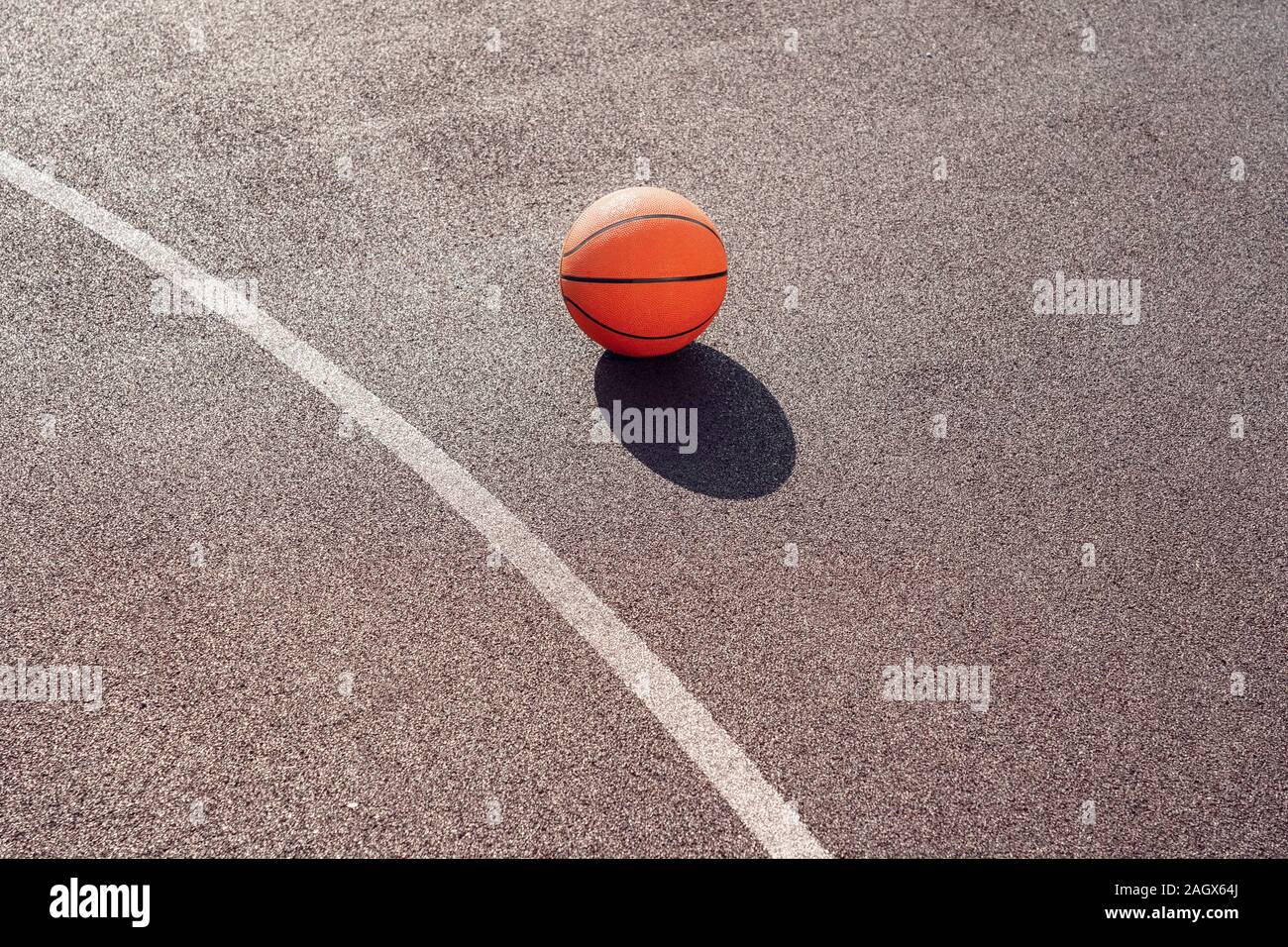 Basketball court in open air hi-res stock photography and images - Alamy