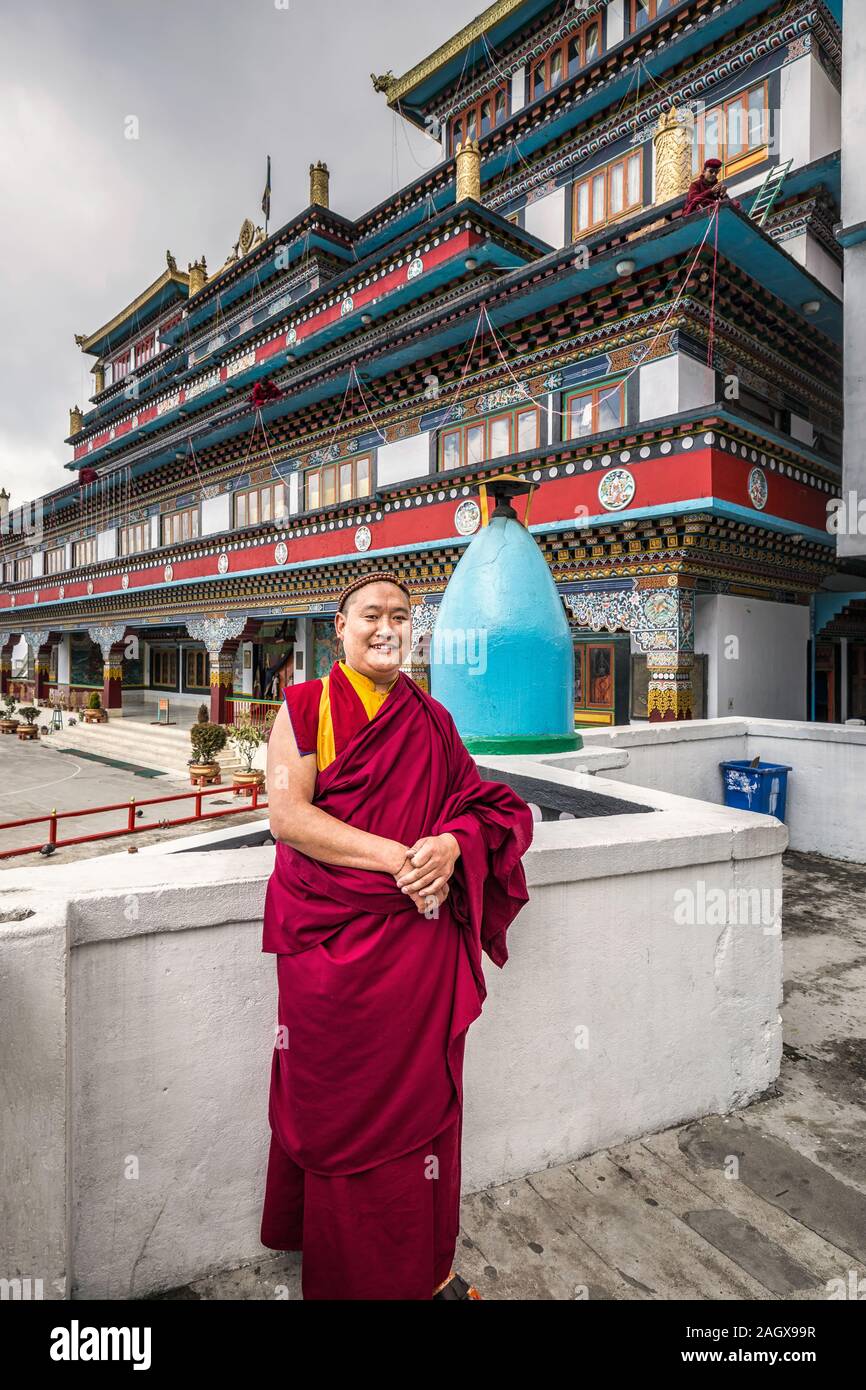 GHOOM, INDIA - MARCH 18, 2017: Smiling buddhist monk in Dali Monastery ...