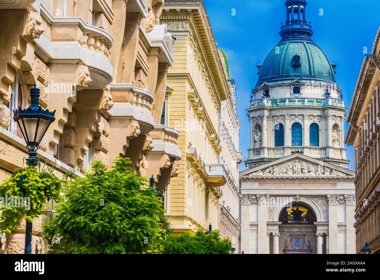 Zrinyi utca st stephens hi-res stock photography and images - Alamy