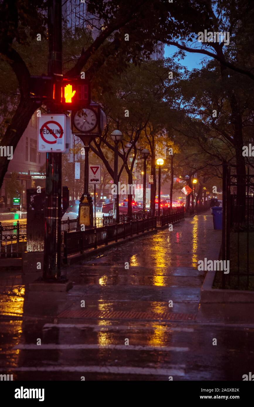 East Chicago Avenue at night in the rain, Chicago, Illinois, USA Stock ...